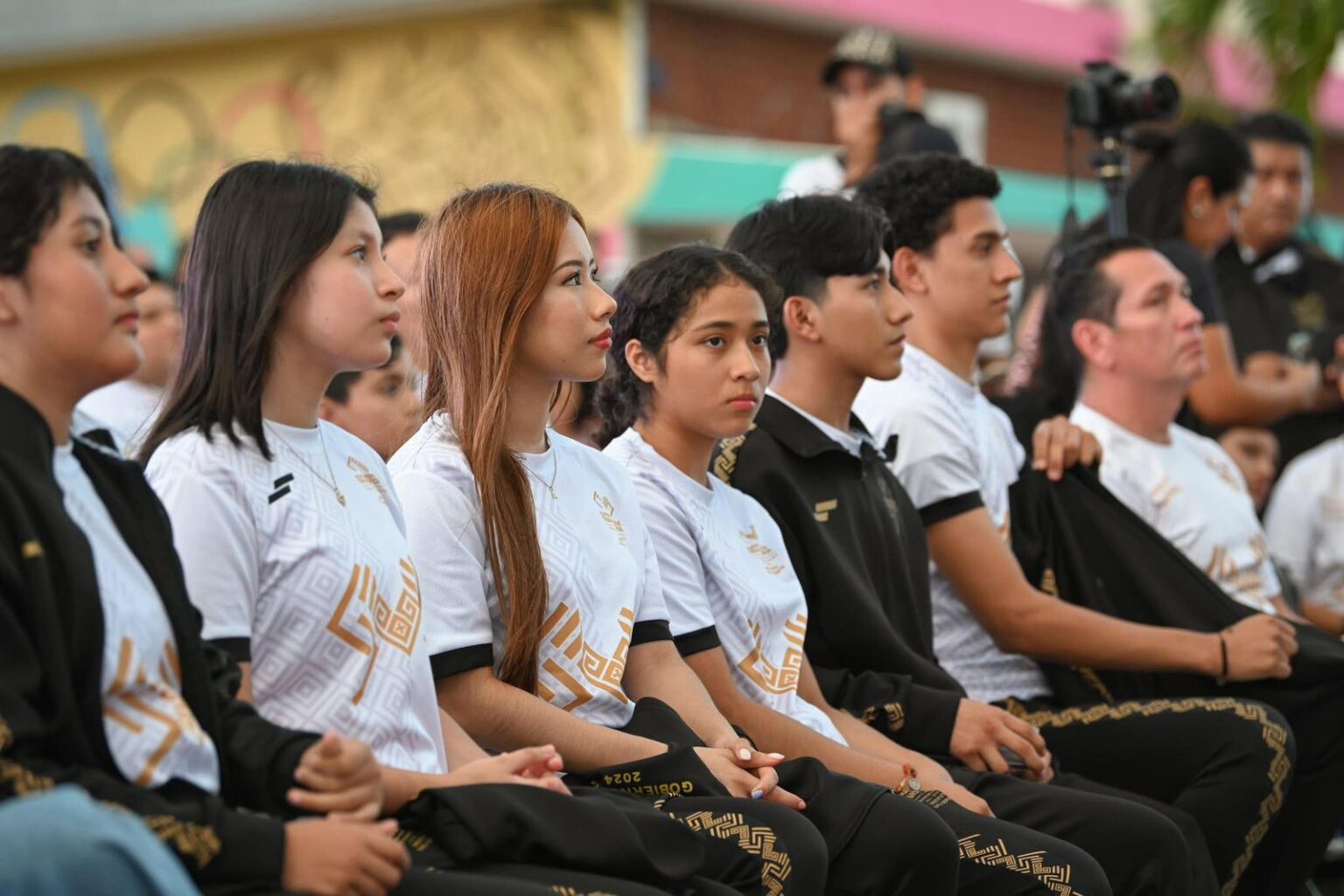 Eduardo Ramírez reconoce a atletas de Olimpiada y Paralimpiada y ...